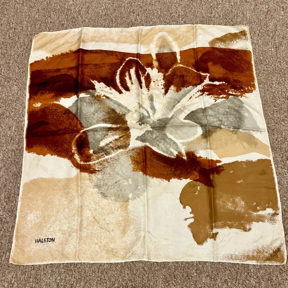 Halston Vintage Silk Scarf 26x26” Square. Beautiful! - Gem